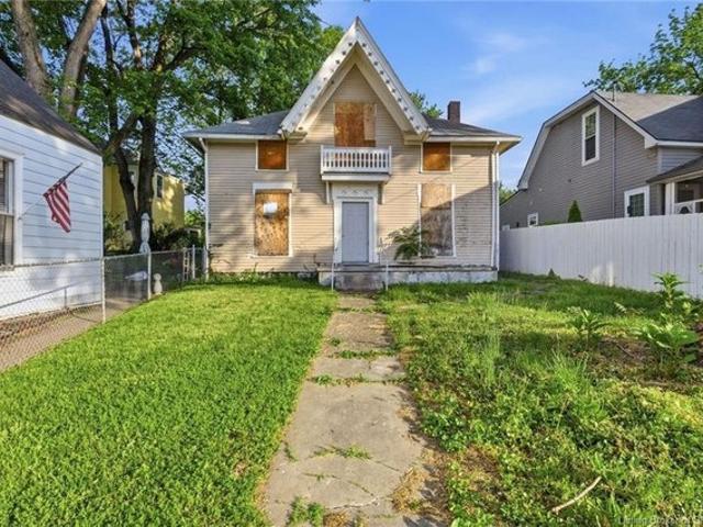 1613 Dewey St, New Albany, IN 47150