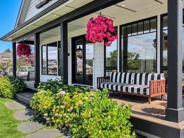 1613 Harbor Seal Dr, Point Roberts, WA 98281