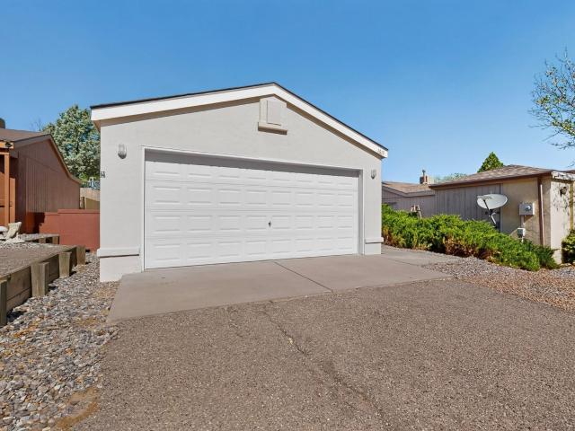 1613 Patti Place NE