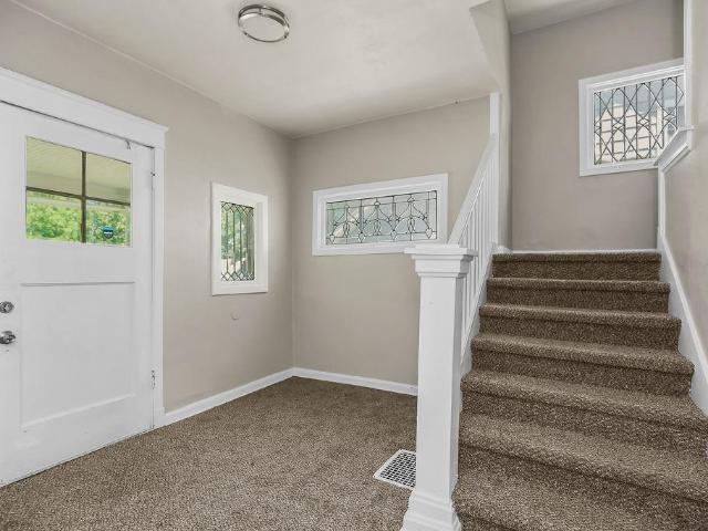 1613 Poplar Avenue