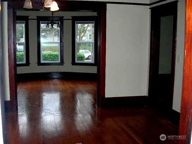 1613 S M Street