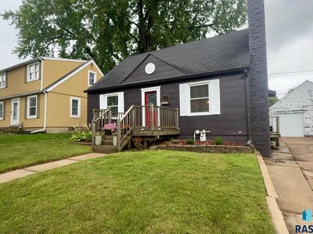 1613 S Van Eps Ave, Sioux Falls, SD 57105