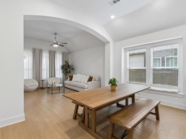 1613 Sandhill Lane