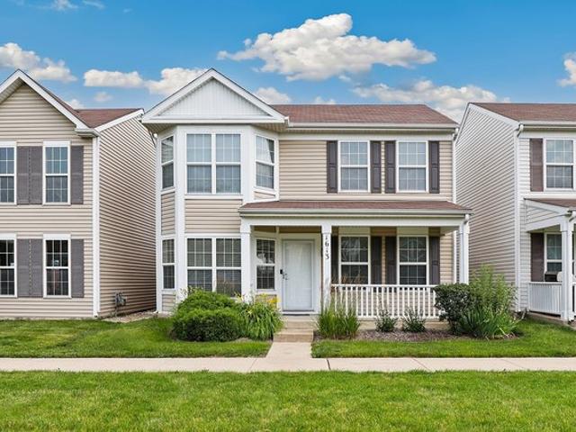 1613 Victoria Park Cir, Aurora, IL 60504