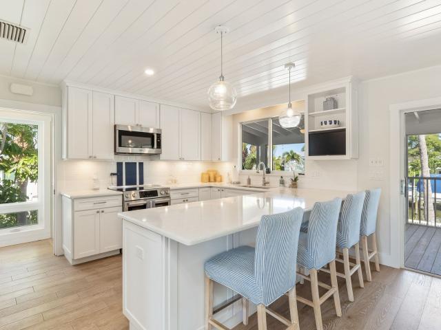 161 1st Street E, Boca Grande, US, FL