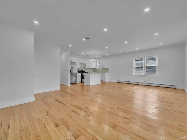 161 32 th Drive