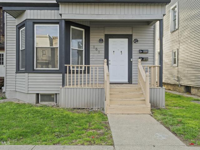 161 6th Avenue