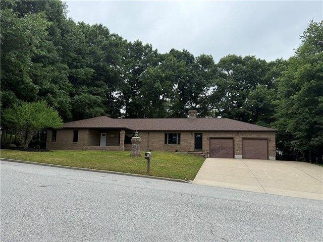 161 Council Rock Rd, Cranston, RI 02921