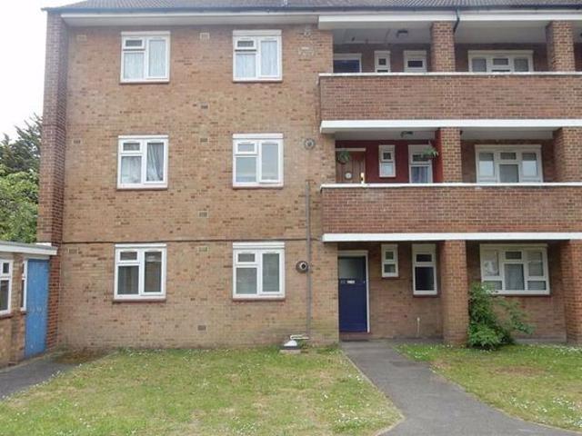 161 Cranleigh Gardens UB1, 3 bed flat to rent, £2,550 pcm | PrimeLocation