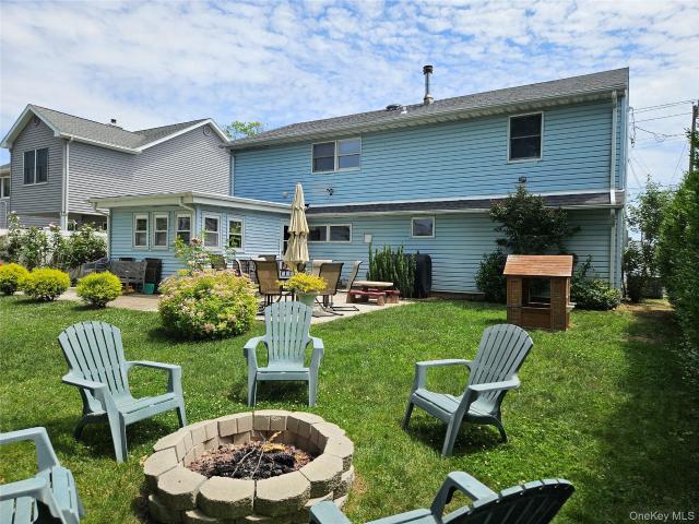 161 Arlyn Drive W
