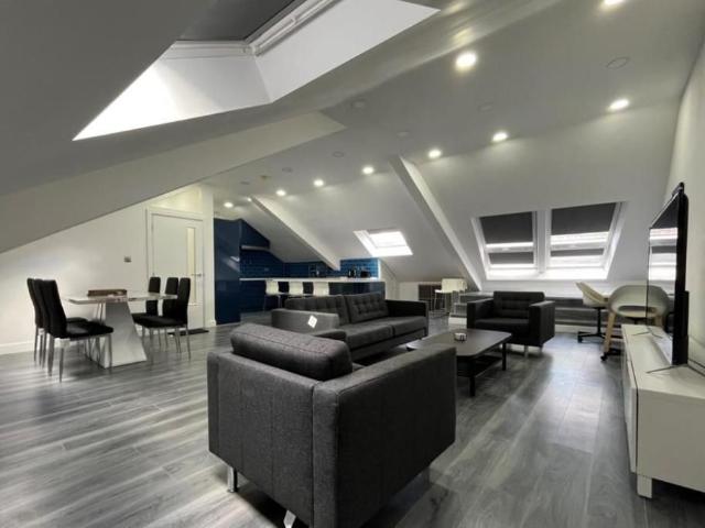 161 Bow Road, Bow, Stratford, London E3, 3 bed flat to rent, £3,198 pcm | PrimeLocation