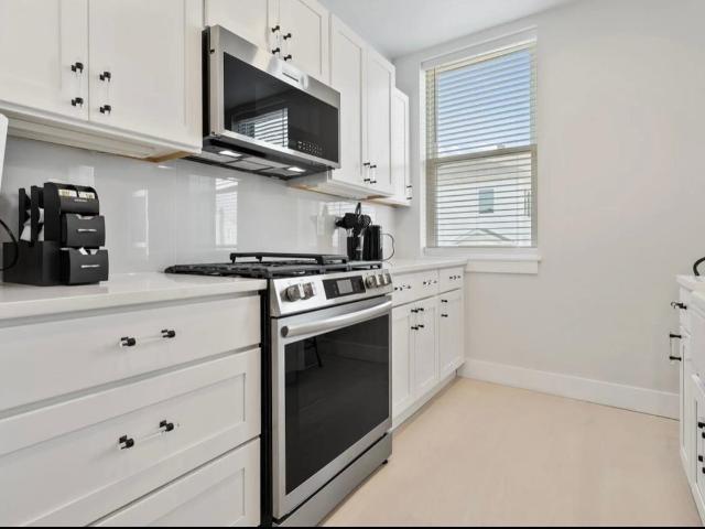 161 Broadway # 2R