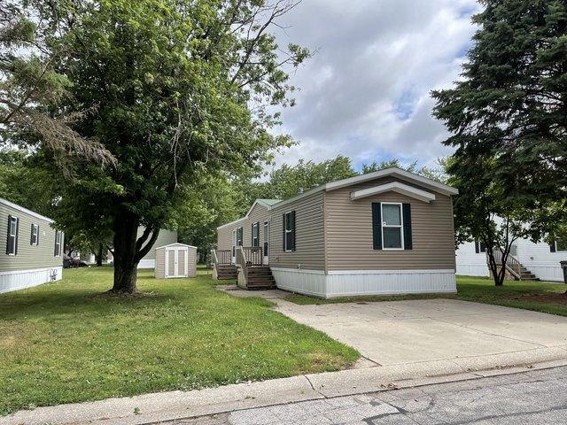 161 Brookside Mnr, Goshen, IN 46526