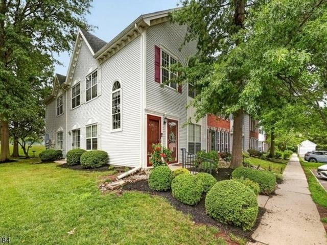 161 Gregory Ln, Franklin Twp, NJ 08823