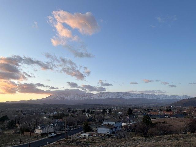 161 E 130 N, La Verkin, UT 84745