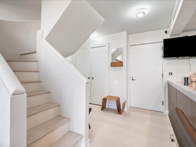 161 E Chicago Avenue # 24 02