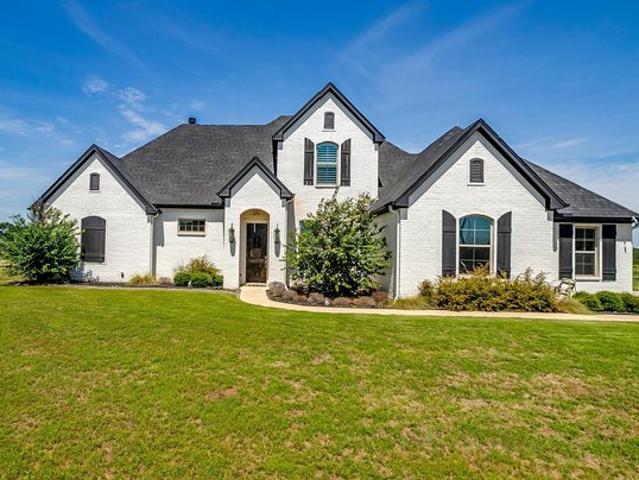 161 El Dorado Trl, Millsap, TX 76066