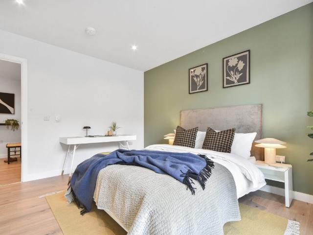 161 Evelyn Street, London SE8, 3 bed flat to rent, £3,026 pcm | PrimeLocation