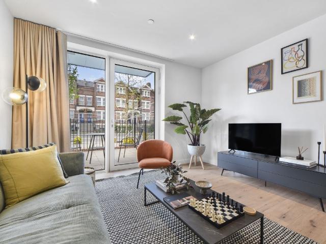 161 Evelyn Street, London SE8, 3 bed flat to rent, £3,121 pcm | PrimeLocation