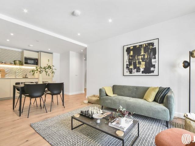 161 Evelyn Street, London SE8, 3 bed flat to rent, £3,220 pcm | PrimeLocation