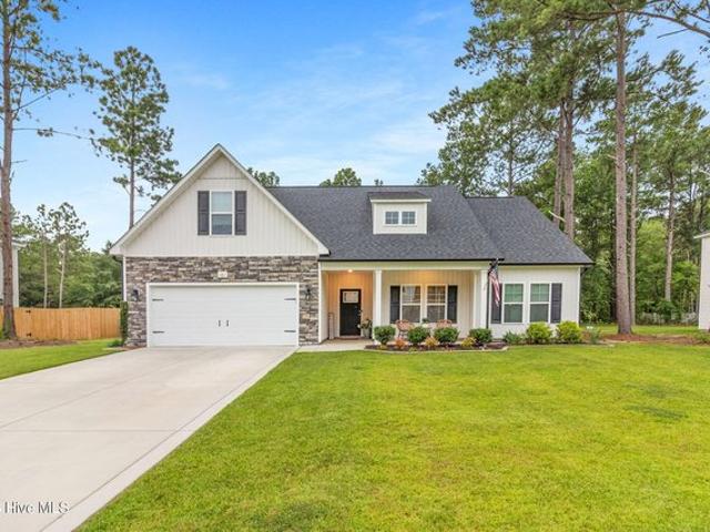 161 Flying Bolt Dr, Raeford, NC 28376