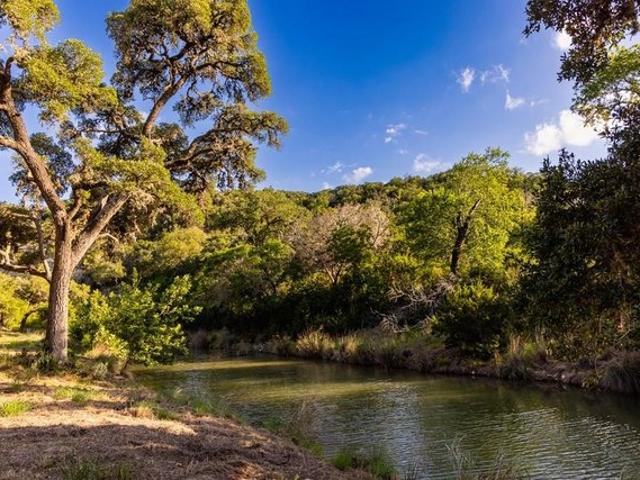 161 Flach Ranch Rd, Comfort, TX 78013