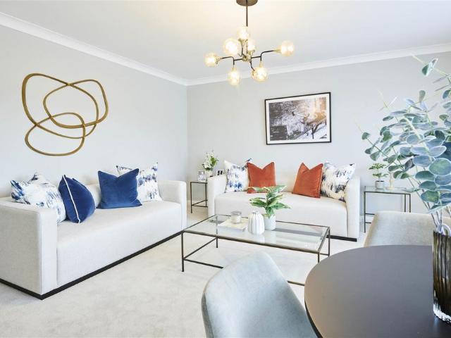 161 Fulham Road, South Kensington, SW7 2 bed flat to rent £4,593 pcm £1,060 pw