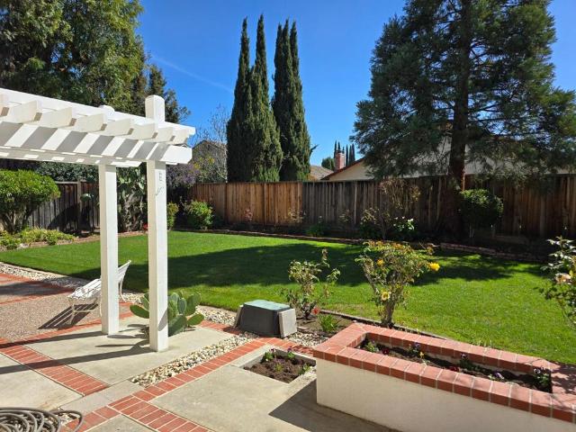 161 Hackamore Lane