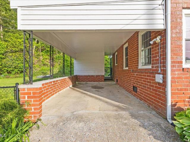 161 Hemlock Road