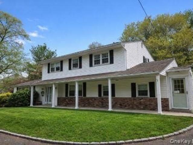 161 Lower Sheep Pasture Rd, East Setauket, NY 11733