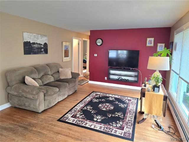 161 Longmeadow Rd