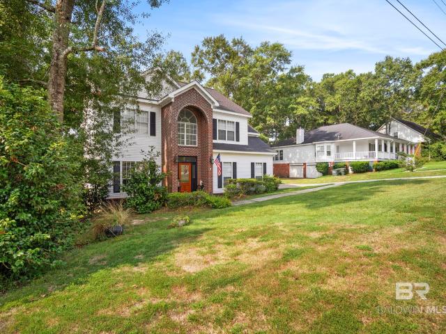 161 Lakeview Loop