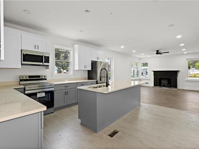 161 Lasalle AVE