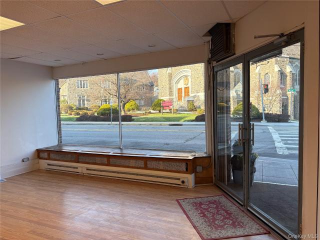 161 Main Street E