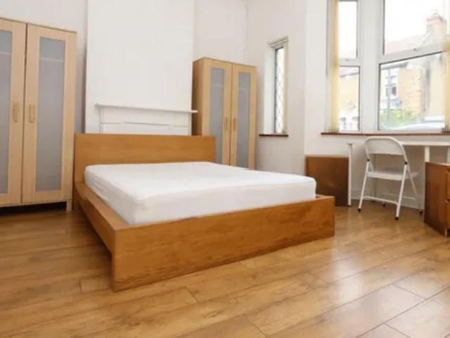 161 Mellish Street, Millwall, London, E14 8PJ, United Kingdom | Room for rent #154576344 | Rentberry