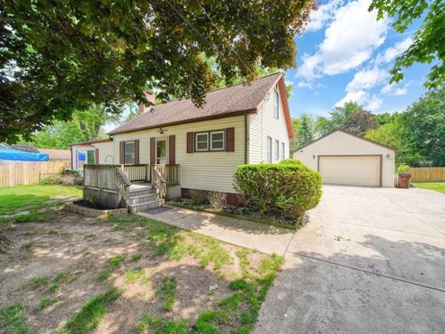 161 N State St, Michigan Center, MI 49254