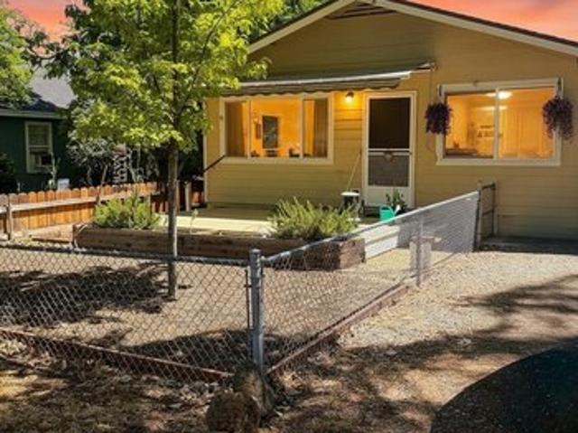 161 S 13th St, Montague, CA 96064