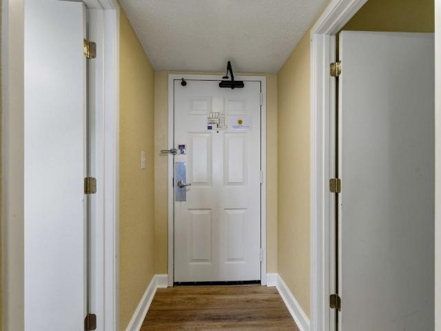 161 Seawatch Dr. 909