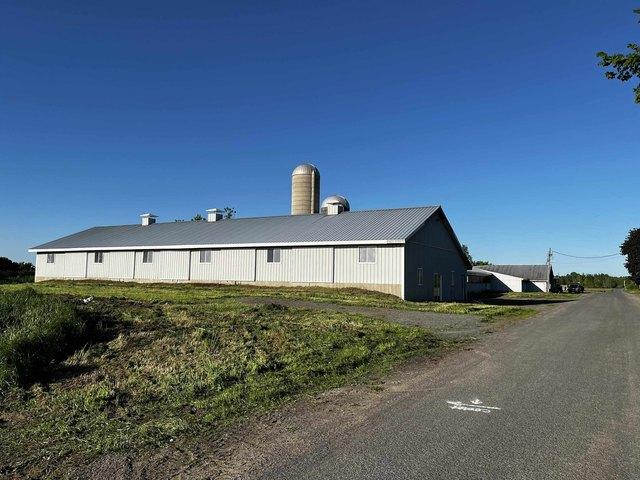 161 Shinnock Rd, North Lawrence, NY 12967