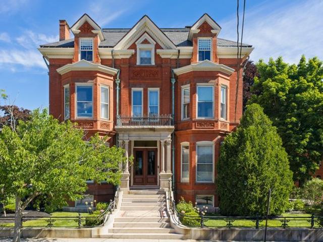 161 Pine St Unit 4, Portland, ME 04102