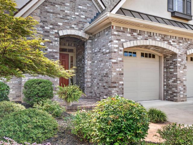 161 Quiet Oak Court