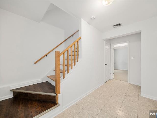 161 Roosevelt Place