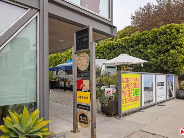 161 W Channel Rd, Unit 4, Santa Monica, CA 90402 | MLS #26642 | Compass