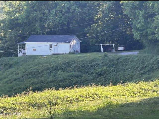 161 Willow Dr, Harriman, TN 37748