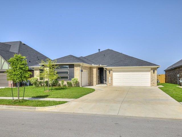 16248 S 89th East Ave, Bixby, OK 74008