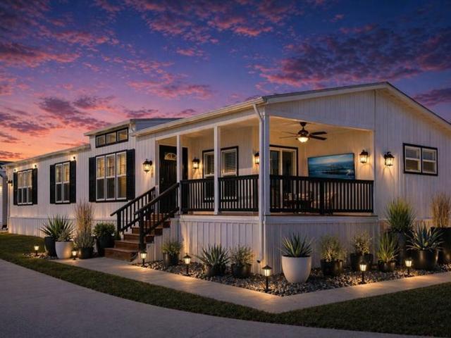 1624 American Dr, Cleburne, TX 76033