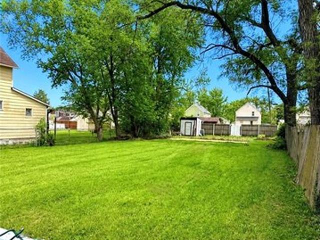 1624 E 33rd St, Lorain, OH 44055