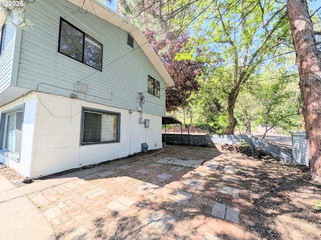 1624 foley st