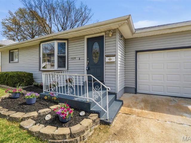 1624 Forest Ave, St. Louis, MO 63139 | Compass