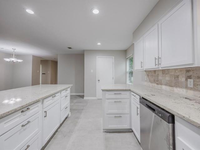 1624 Summer Place Circle